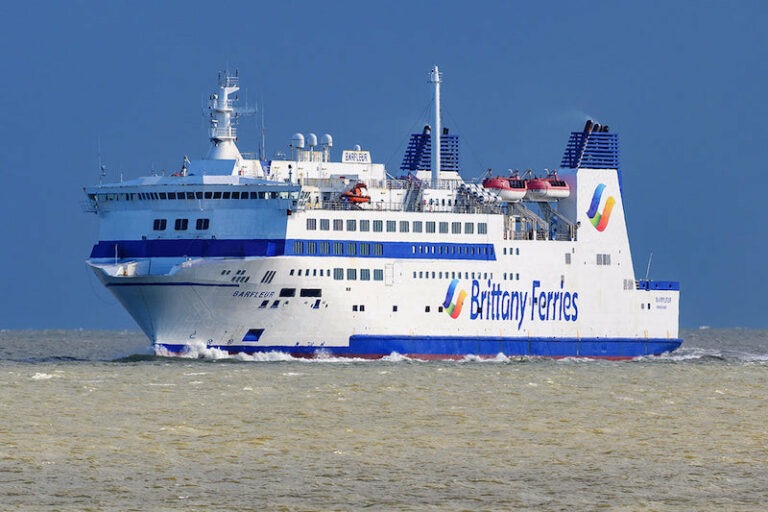 Brittany reactiva el ferry “Barfleur”, dos años amarrado » Puente de ...