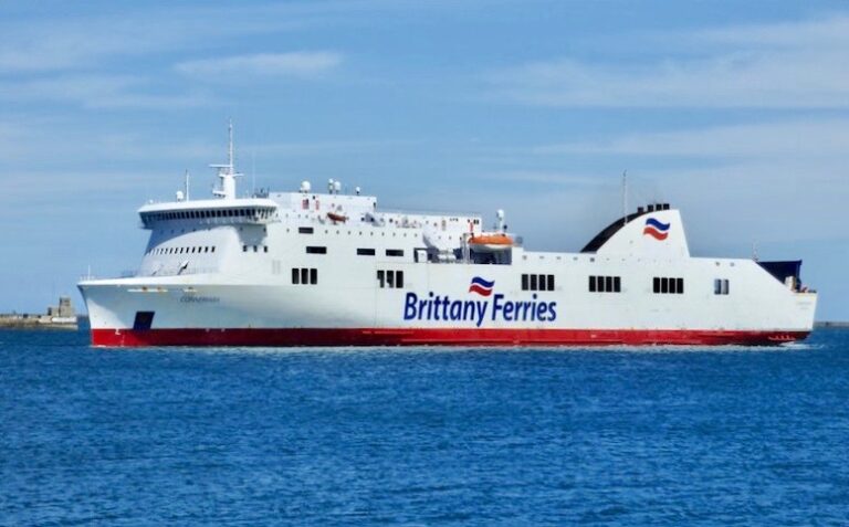 Nueva etapa del ferry “Connemara” en Nueva Zelanda » Puente de Mando ...