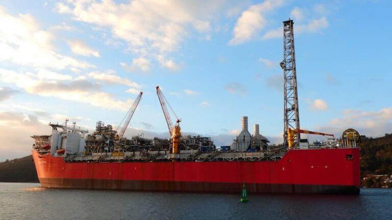 “Terra Nova FPSO” fondea para pruebas en la ría de Ares » Puente de Mando, por Juan Carlos Díaz ...