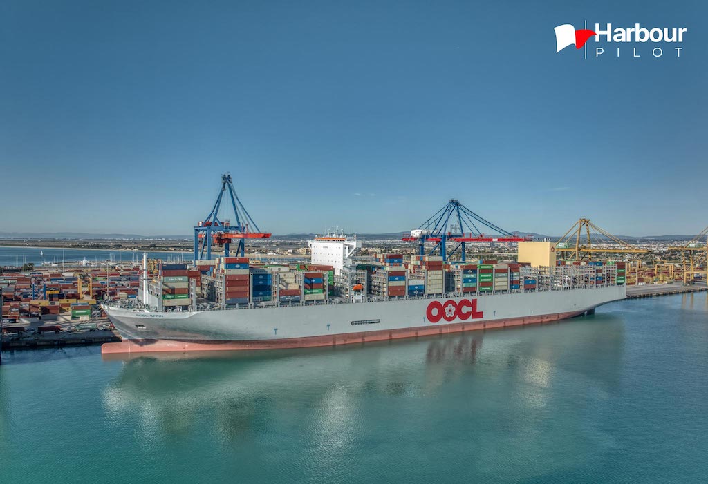 Estreno del buque “OOCL Spain” en CSP Iberian Valencia Terminal » Puente de Mando, por Juan ...