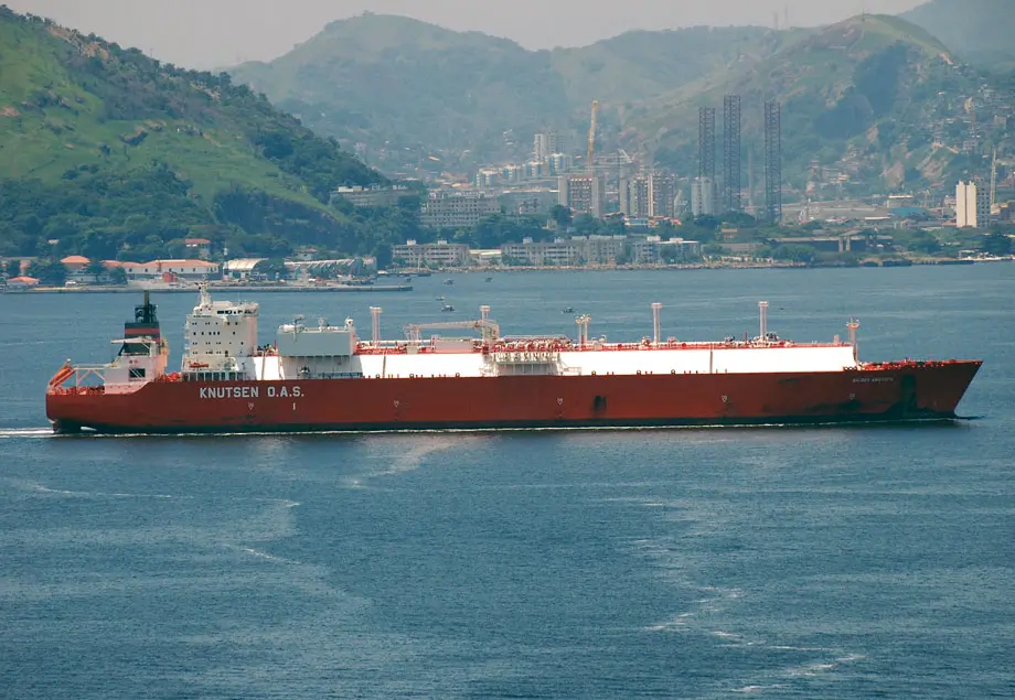 El buque metanero “Bilbao Knutsen” será convertido en FSU para un ...